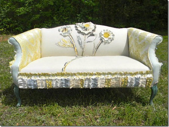 Happy Chair - Addicted 2 Decorating®